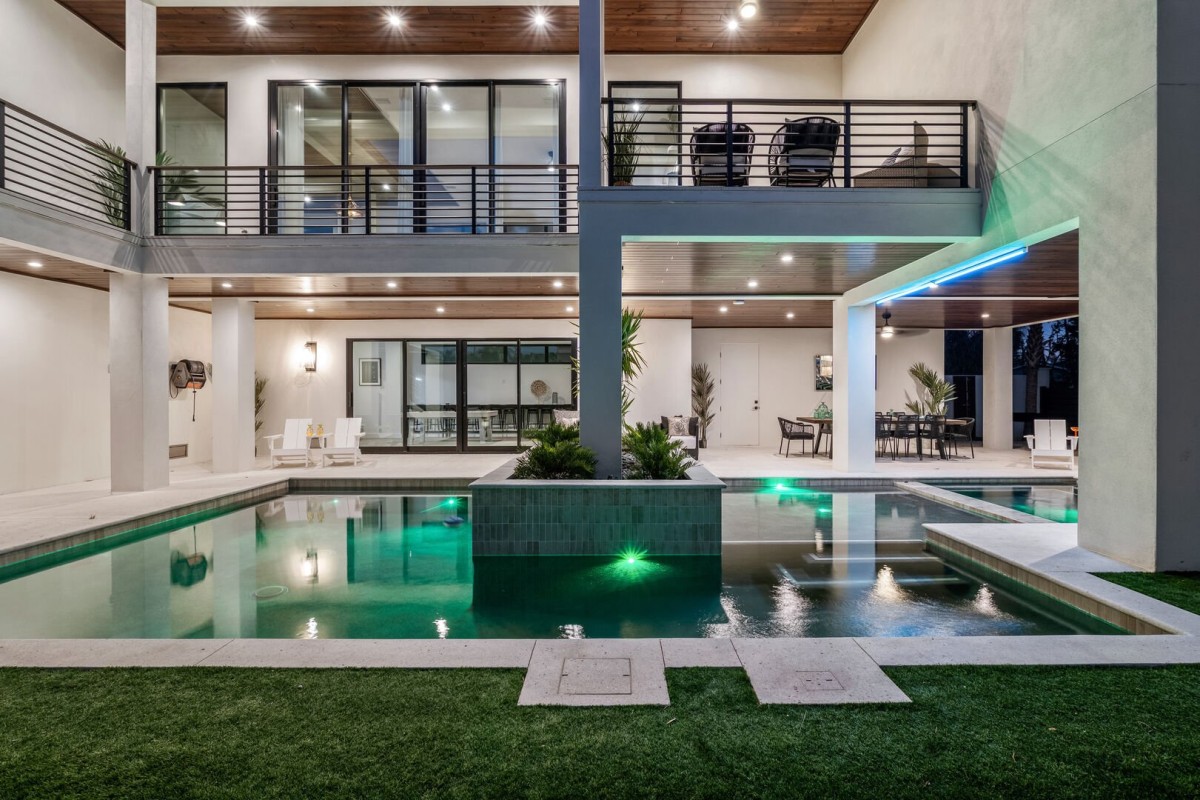 Point of Paradise - 7007 | Siesta Key, FL | The Cottages on the Key