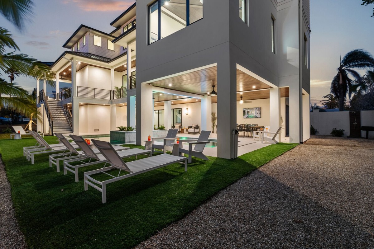 Point of Paradise - 7007 | Siesta Key, FL | The Cottages on the Key