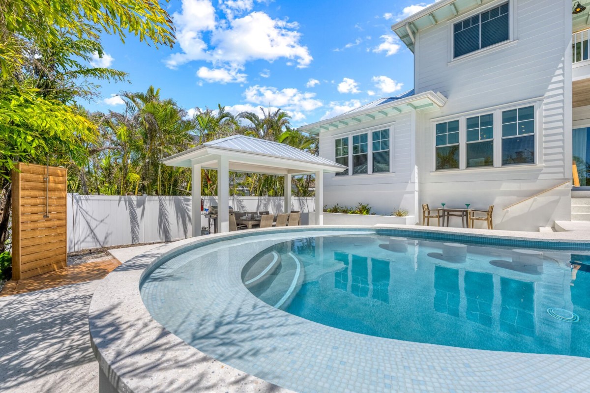 Beach Fanta Sea - 149 | Lido Key, FL | The Cottages on the Key
